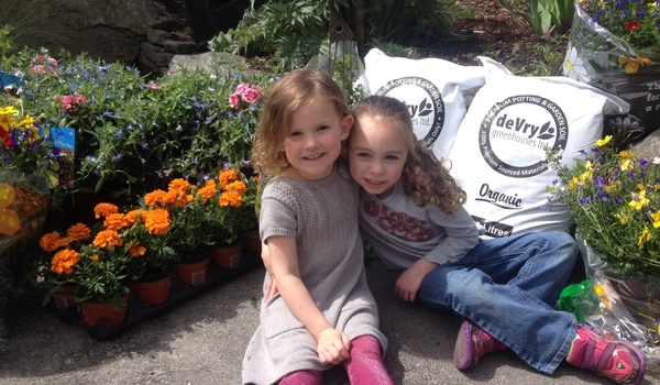 École Peace Arch Elementary School Garden